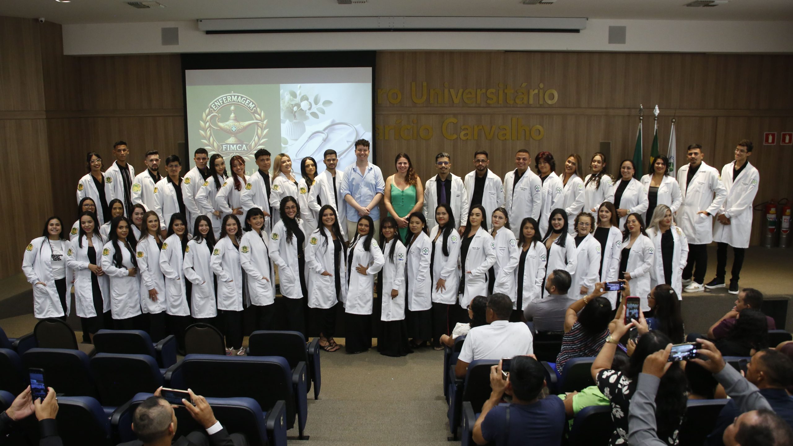 Cerimônia do Jaleco do Curso de Enfermagem Marca Início das Jornadas Práticas para Acadêmicos da ...